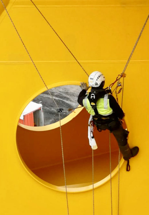 Rope Access for Wind Turbines, Oil Rigs and Platforms - SG Access