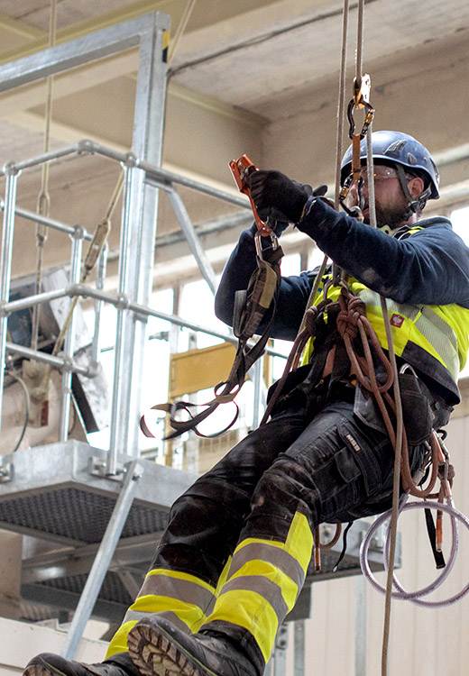 ELEMENTIS MEWP & Rope Access - SG Access